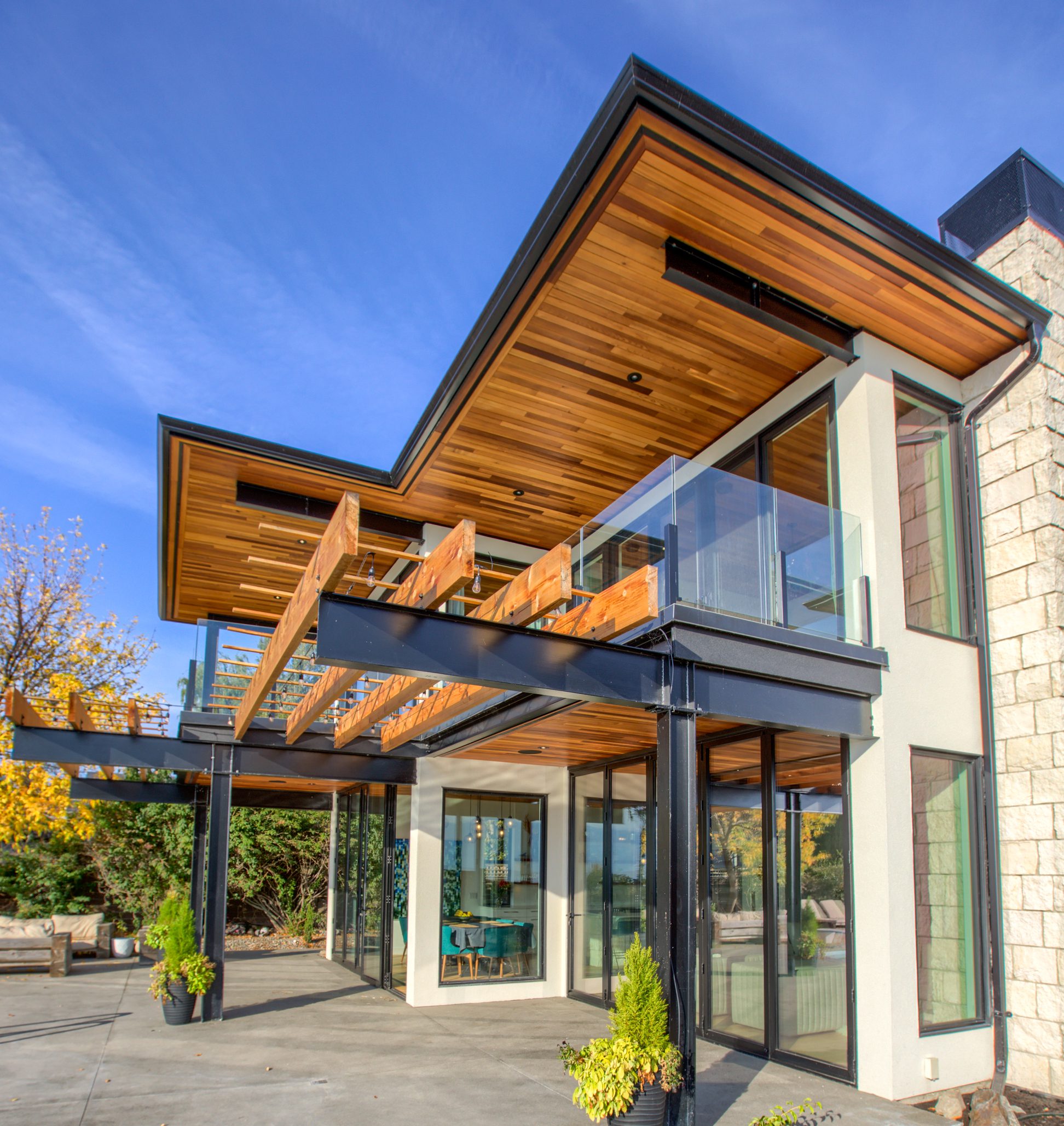 Urban Lake House | SJT Contracting